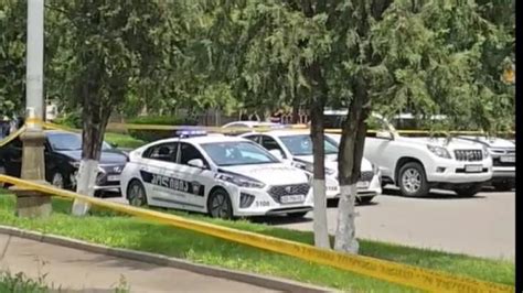 საშინელება ცოტა ხნის წინ ქუჩაში მცირეწლოვან ბავშვთან ერთად მყოფი ორი ქალი კაცმა იარაღიდან