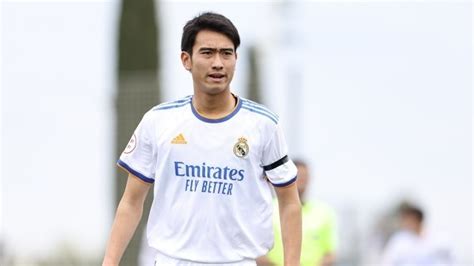 右にクロース、左にモドリッチレアル・マドリー中井卓大が再びトップチーム練習に参加 Antenna アンテナ