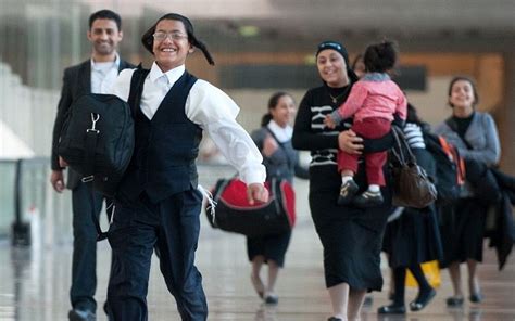17 Yemeni Jews Secretly Airlifted To Israel The Times Of Israel