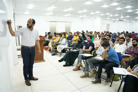 ~ English Essay Class With Sir Altaf Lahore Css Academy