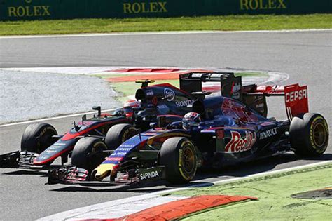 F1：2015年のオーバーテイク数は前年比20減 【 F1 Gate Com