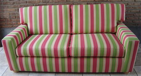 Muebles Millenium Sillón Rayado de Cuerpos Fabricado en Tela Con Rayas Violetas y Verdes