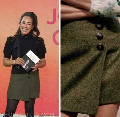 The Today Show November 2022 Joanna Gainess Green Khaki Wrap