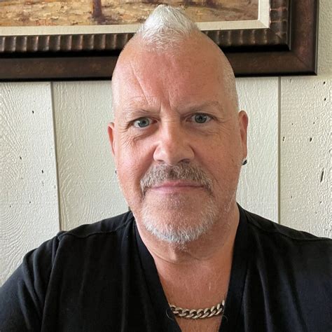 Au Thomas Macentee Books Biography Latest Update