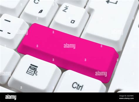 Offering Speed Typing Lessons Tips Improving Keyboard Accuracy Concept