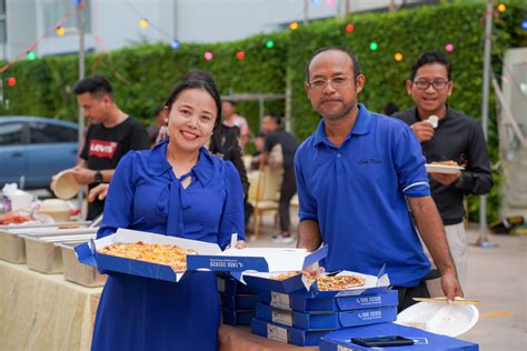 ភ្នំពេញ ប៉ុស្ដិ៍ Dominos Pizza ឧបត្ថម្ភ កម្មវិធី ជប់លៀង អបអរ ពិធី
