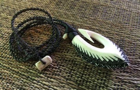 Cattle Bone Hook Carving By Master Carver Beau Rasmussen Sāmoa