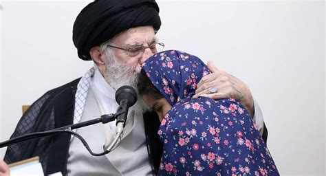 تصاویر دیدار خانواده‌های شهدای پدافند با رهبرانقلاب جهان نيوز