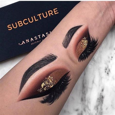 Pin By 🦋 𝓙𝓮𝓼𝓼𝓲𝓬𝓪 🦋 On мαкє υρ Creative Eye Makeup Eye Makeup Designs