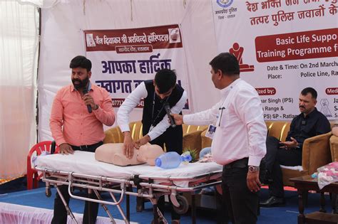 Ratlam 250 पुलिस अधिकारियों कर्मचारियों को दी गई बेसिक लाइफ सपोर्ट की ट्रेनिंग एसपी ने की खास