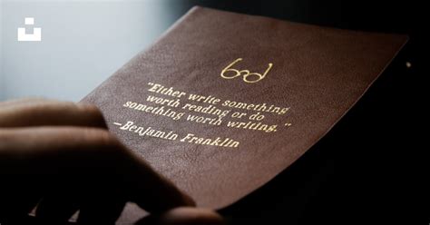 벤자민 프랭클린 책 사진 Unsplash의 무료 견적 이미지