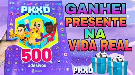 GANHEI PRESENTE DO PK XD NA VIDA REALLIVRO 500 ADESIVOS SPOILER
