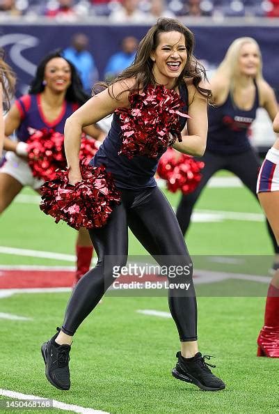 Houston Texans Cheerleader Alumni Performed At Halftime At Nrg News