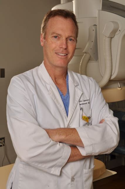 Fibroid Expert Dr John Lipman Wins Atlantas Healthcare Hero Award