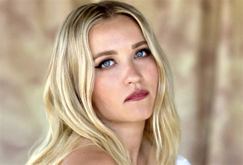 ‘young Sheldon Emily Osments Mandy To Be Series Regular In Season 6