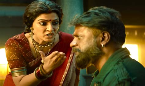 Varalakshmi Sarathkumar వరలక్ష్మి శరత్ కుమార్ దృష్టిలో పెళ్లి అంటే అదేనట ఏకంగా ఫింగర్స్ తో అలా