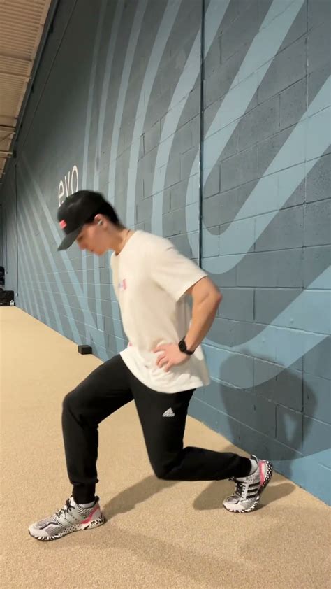 Alternating Lunges Youtube