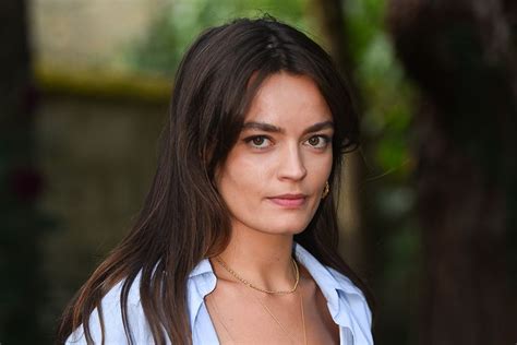 La Razón Por La Que Emma Mackey No Formará Parte De La Quinta Temporada