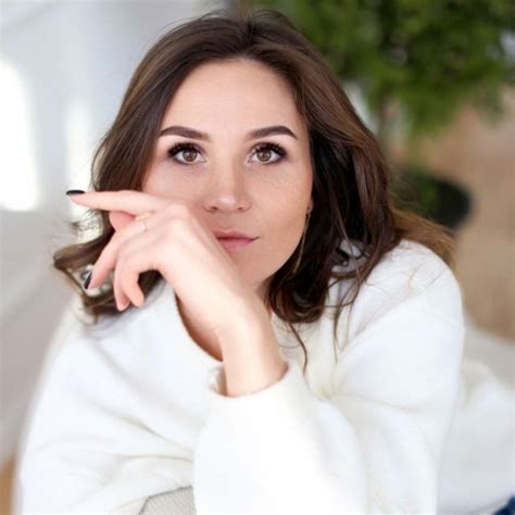 Любовь Lubovstarikova • Threads Say More