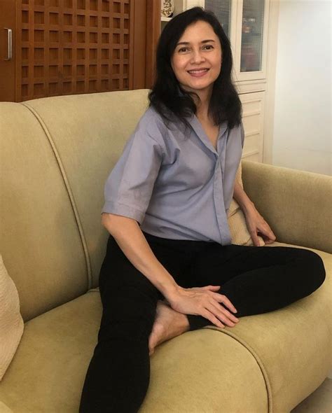 5 Fakta Luki Ariani Ibunda Sherina Munaf Yang Tetap Cantik Di Usia 60