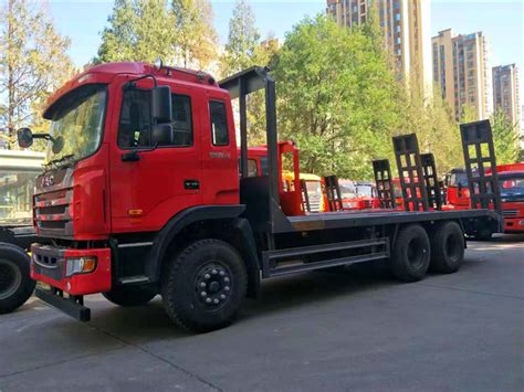 铜仁挖机运输 遵义大件设备运 凯件运 大山谷图库