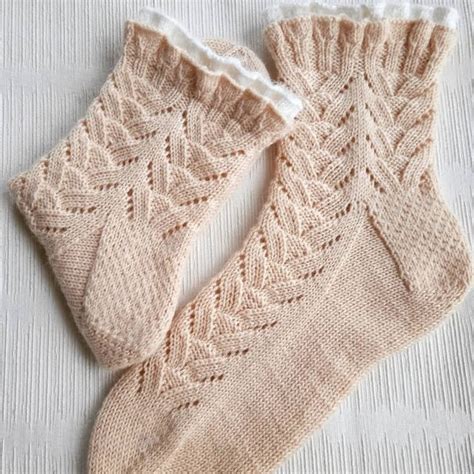 Пин от пользователя Ольга на доске Вязаные шапочки Вязаные стежки Носки по лодыжки Вязание