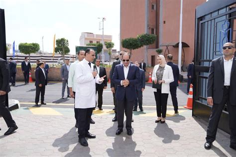 الرئيس السيسي يتفقد الوحدة الصحية ضمن حياة كريمة بقرية الأبعادية