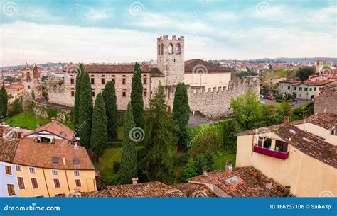 Castle In Desenzano Del Garda Stock Photo Image Of Castello