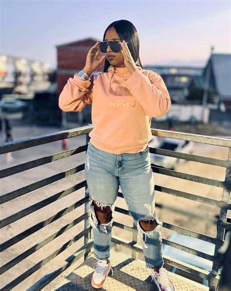 Ammaarah Sonday Makes10s Videos With Original Sound D R S