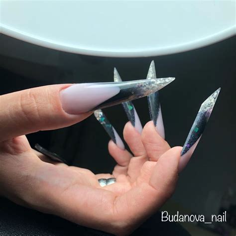 Декоративный френч Длинные ногти Гелевые ногти Дизайнерские ногти