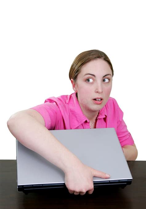 Il Furto Corporativo Come Donna Ruba Il Computer Portatile Fotografia