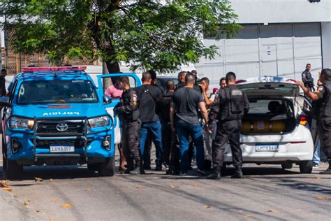 Ação Policial No Complexo Do Alemão Rj Deixa Ao Menos 19 Pessoas Mortas