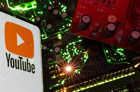 OpenAI와 Google은 AI 모델을 훈련하기 위해 YouTube 비디오 사본을 사용한 것으로 알려졌습니다