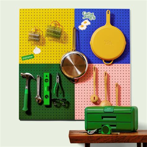 The Pegboard Set Collection Character