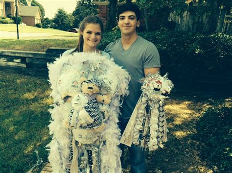 Biggest Mum Possibly Ever Homecoming Mums Big Mum School Fun