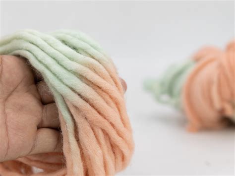 Handspun Thick And Thin Bulky Wool Yarn Felt And Yarn