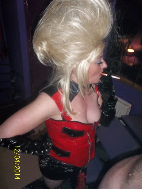 Mistress Wakes Slave 163 Pics Xhamster