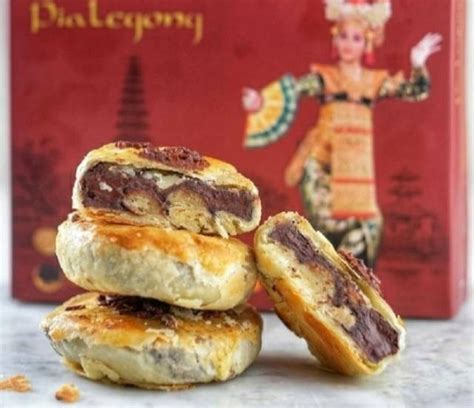 Pia Legong Kue Oleh Oleh Nikmat Khas Pulau Dewata Bali