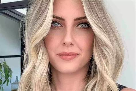 بهترین و شیک ترین مدل های استایل موی نیمه بلند در سال 2023