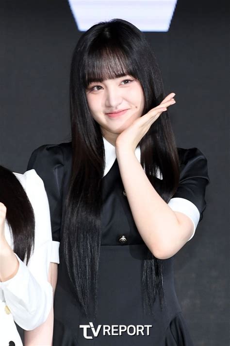 【photo】ive、1stフルアルバム「ive Ive」発売記念の記者懇談会を開催レイは体調不良で途中退席 Kstyle