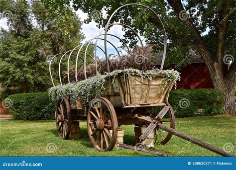 Old Wagon Yard Decor At Genevieve Tarrant Blog