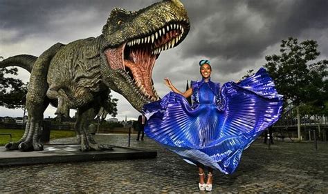 Jurassic Worlds Dewanda Wise Just Compared Director Colin Trevorrow To