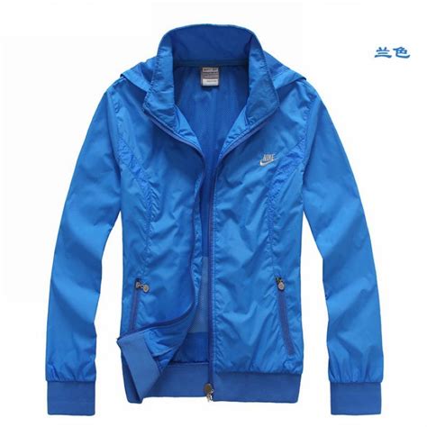 Adidas阿迪达斯 12专柜正品女士涤纶新款春装运动服休闲风衣 外套正品折扣服饰88