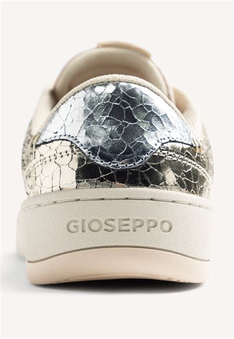 Barefoot Woman Gioseppo Online Store