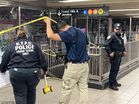 Man Attacked With A Samurai Sword At Manhattan Subway Station Daily