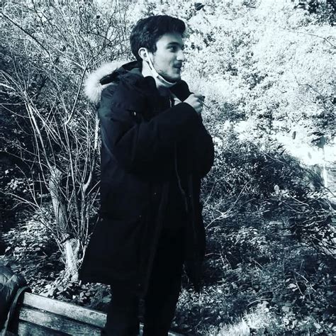 Theo Becquet Becquett • Threads Say More