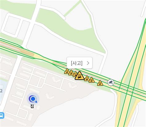 집앞 도로에 사고 났다네요 Mlbpark