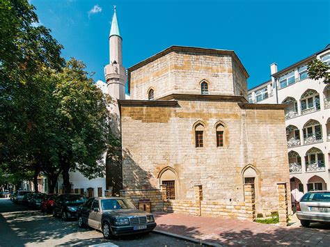 Bajrakli Dzamija Gradina Zemun