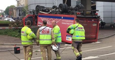 Driver Escapes Horror Reading Crash With Minor Injuries Berkshire Live