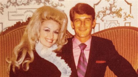 Dolly Parton Thanks Well Wishers As She Honors Late Husband Carl Dean Cnn